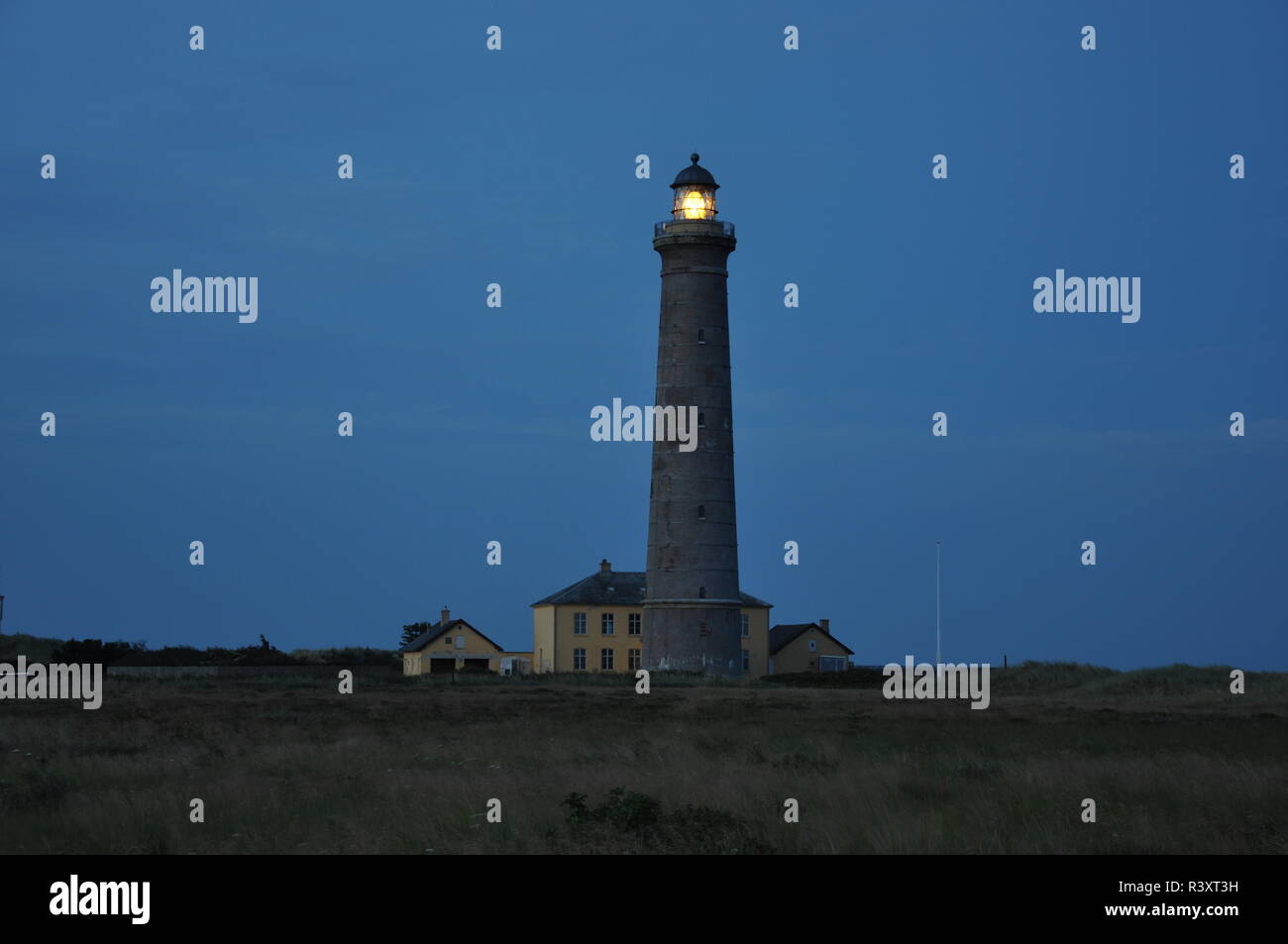 skagen lighthouse at night denmark Stock Photo - Alamy