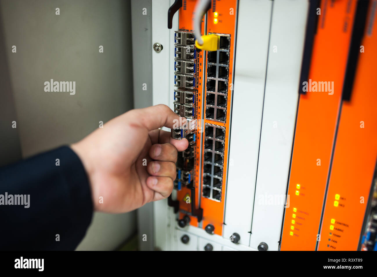Network Switch Fix High Resolution Stock Photography and Images - Alamy