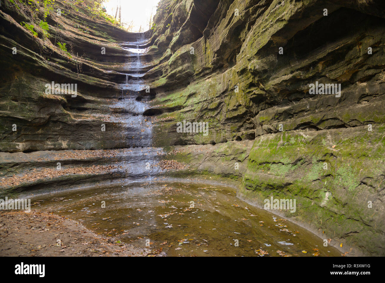 Waterfall in sandstone canyons of Starved Rock State Park in Oglesby ...