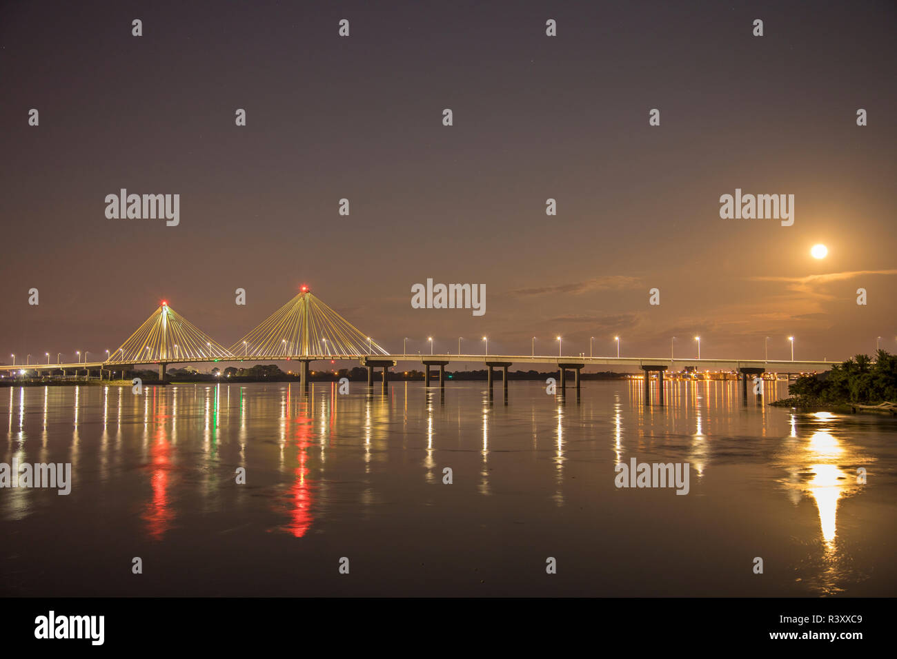 Clark Bridge at night over Mississippi River and full moon, Alton ...