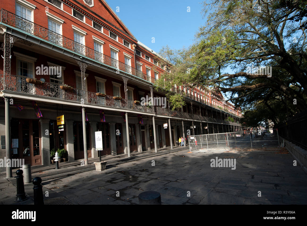 Pontalba buildings new orleans hi-res stock photography and images - Alamy