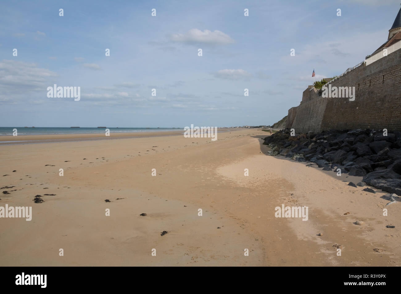 North facing beach at Arromanches, Normandy, France Stock Photo - Alamy