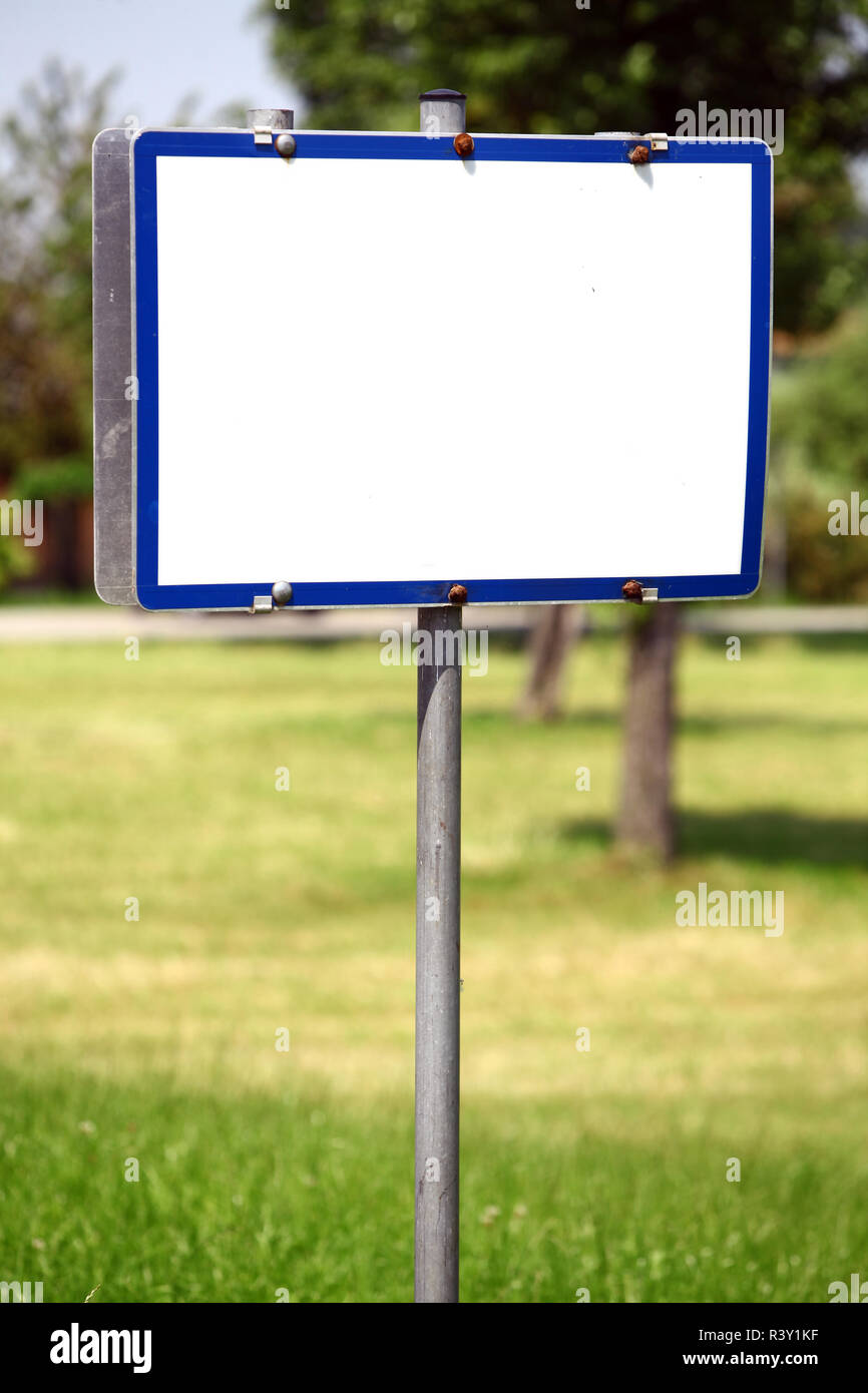 Empty white sign Stock Photo - Alamy