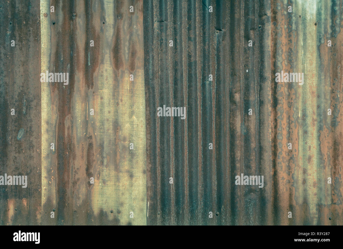 Rusty corrugated metal wall Stock Photo - Alamy