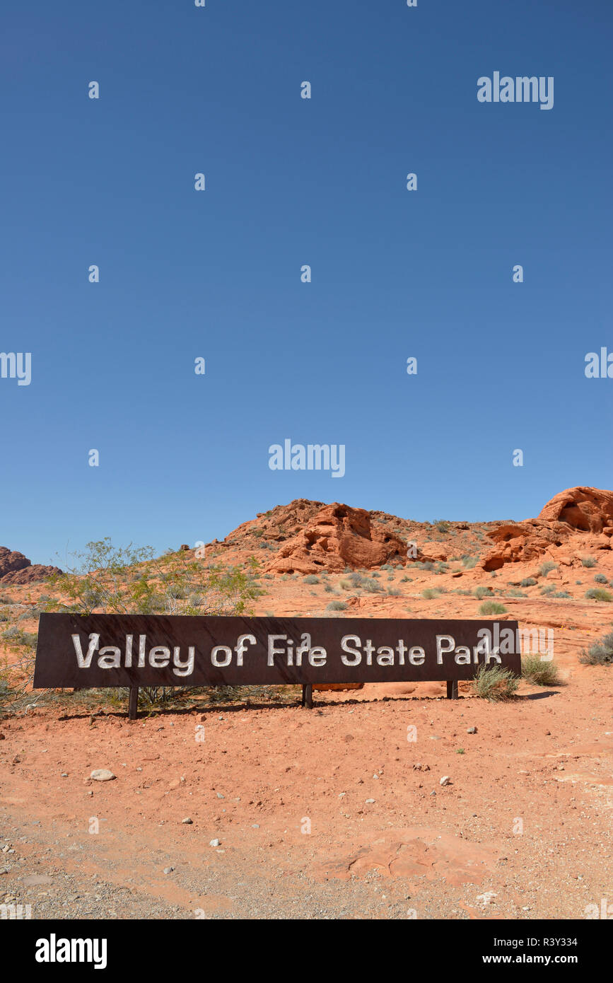 State park entrance sign hi-res stock photography and images - Alamy