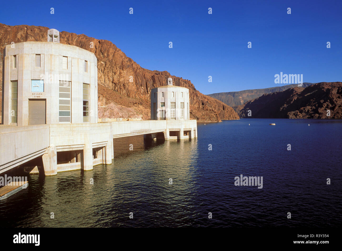 Lake Mead and clock displaying Nevada time on Hoover Dam, Hoover Dam ...