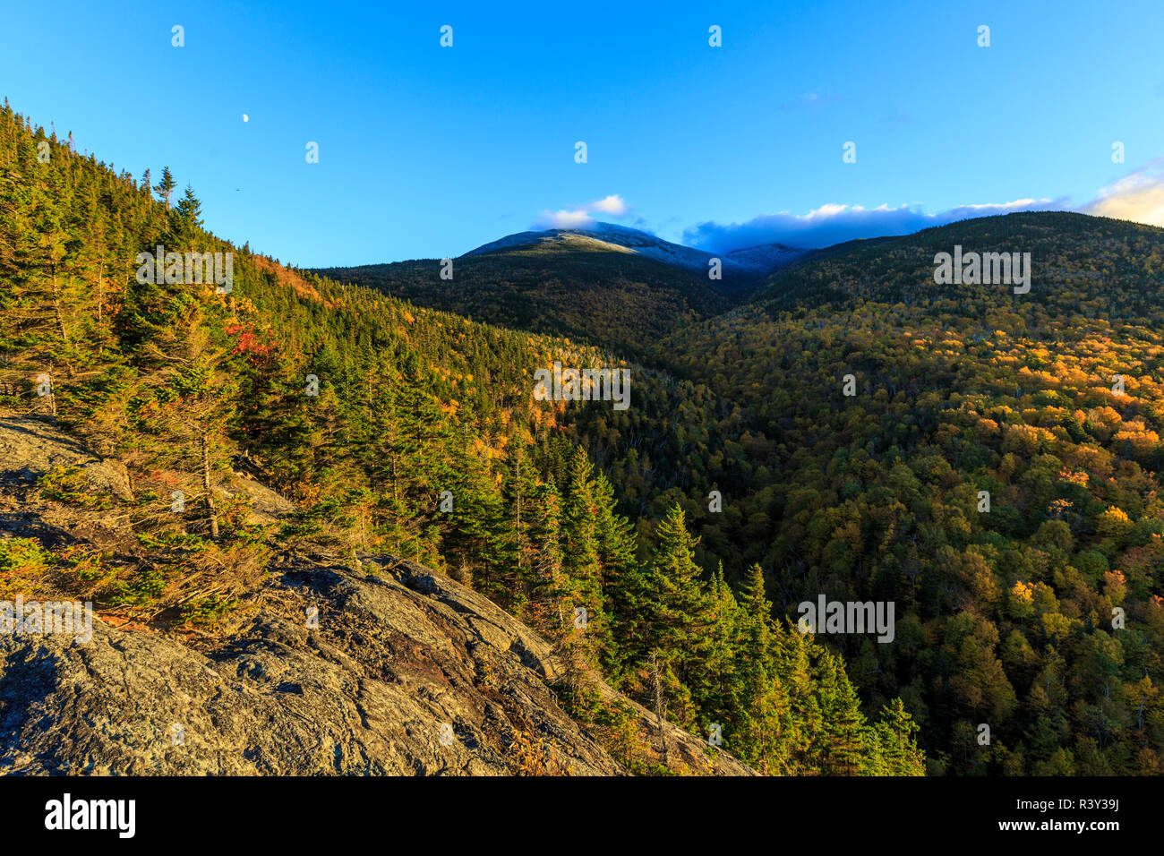 Fall foliage on Mount Madison in New Hampshire's White Mountain ...