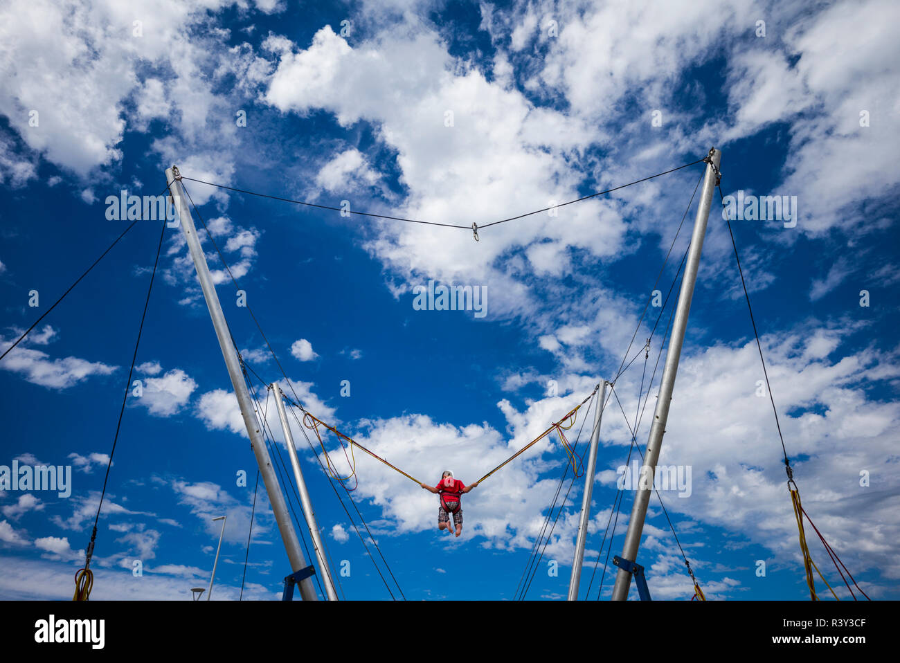 Bungee ride hi-res stock photography and images - Alamy