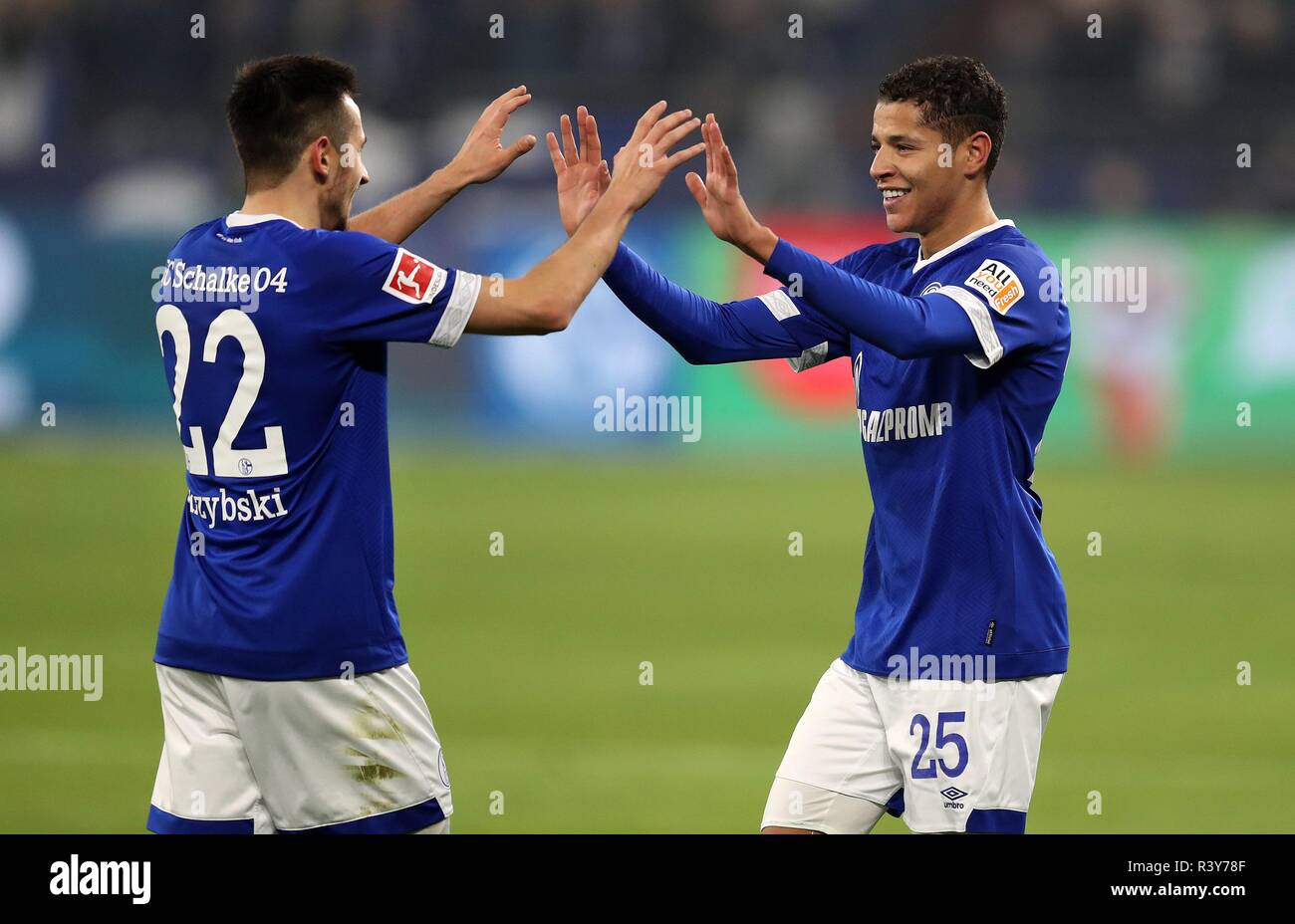 Schalke, Deutschland. 24th Nov, 2018. firo: 24.11.2018 Football, Football, 1.Bundesliga, Season ...