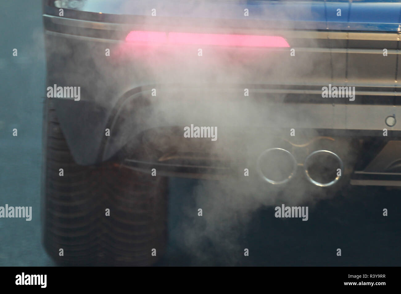 Car fumes street hi-res stock photography and images - Alamy