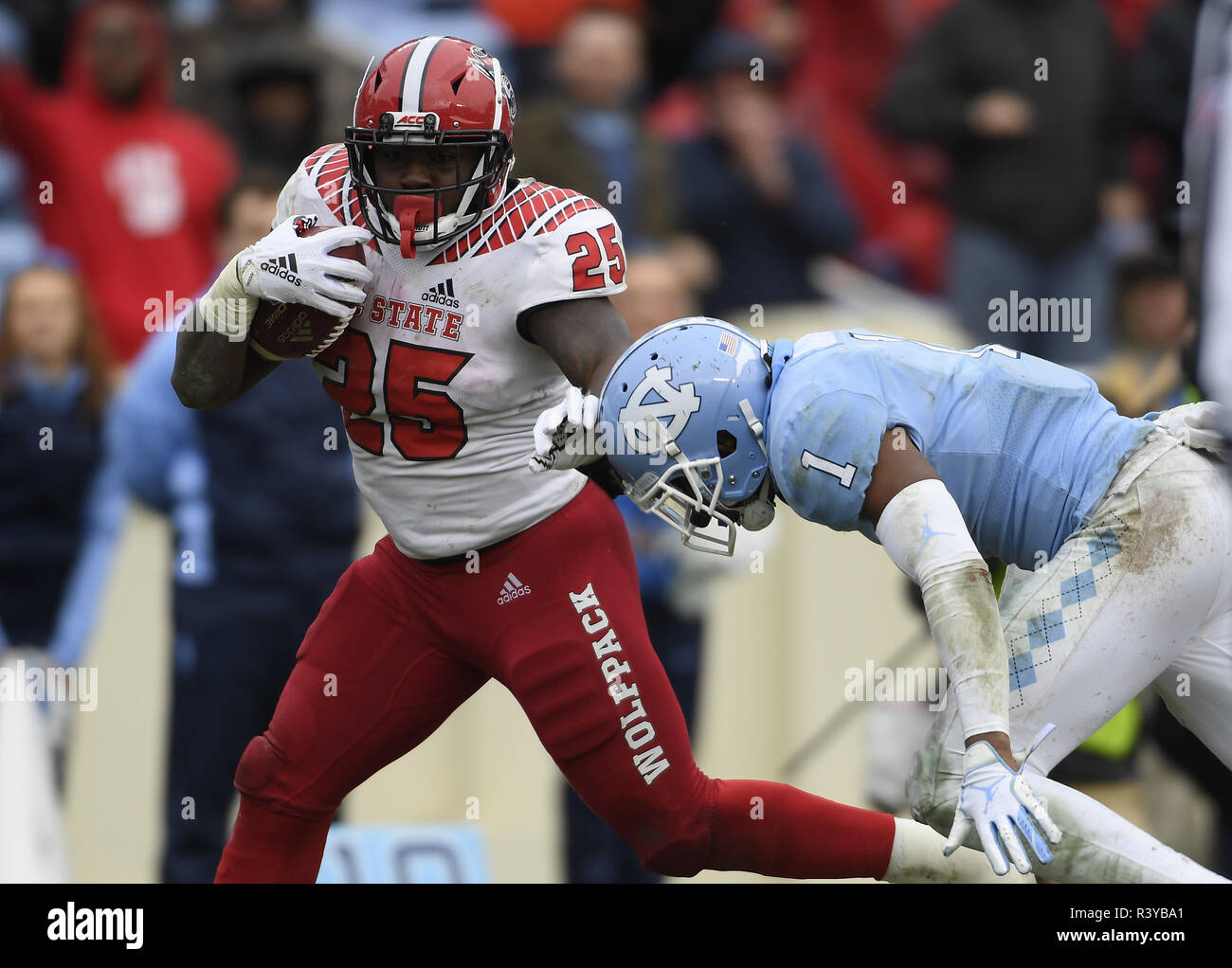 North carolina state wolfpack football hi-res stock photography and ...
