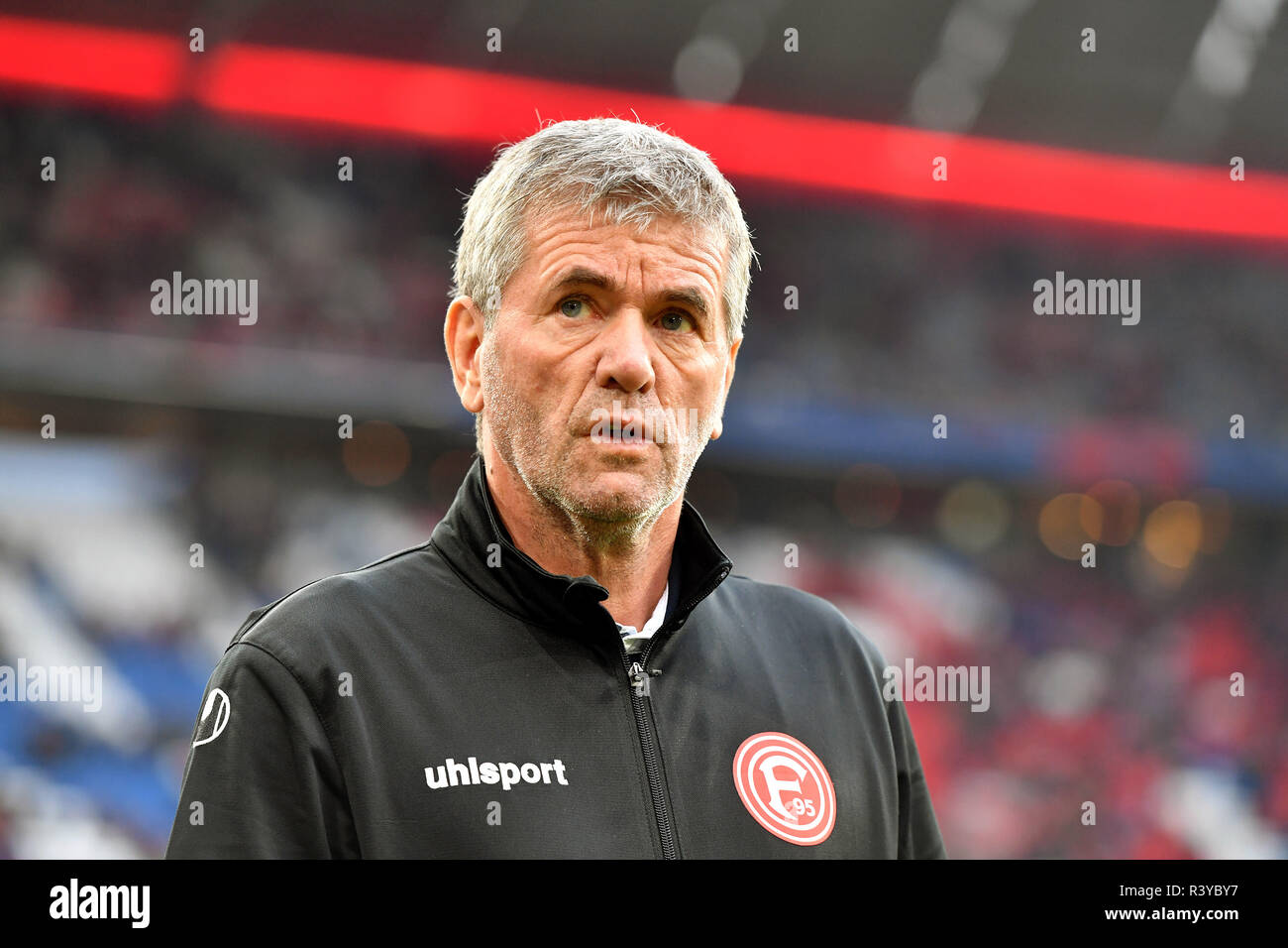 Munich, Deutschland. 24th Nov, 2018. Friedhelm FUNKEL, coach (Fortuna ...