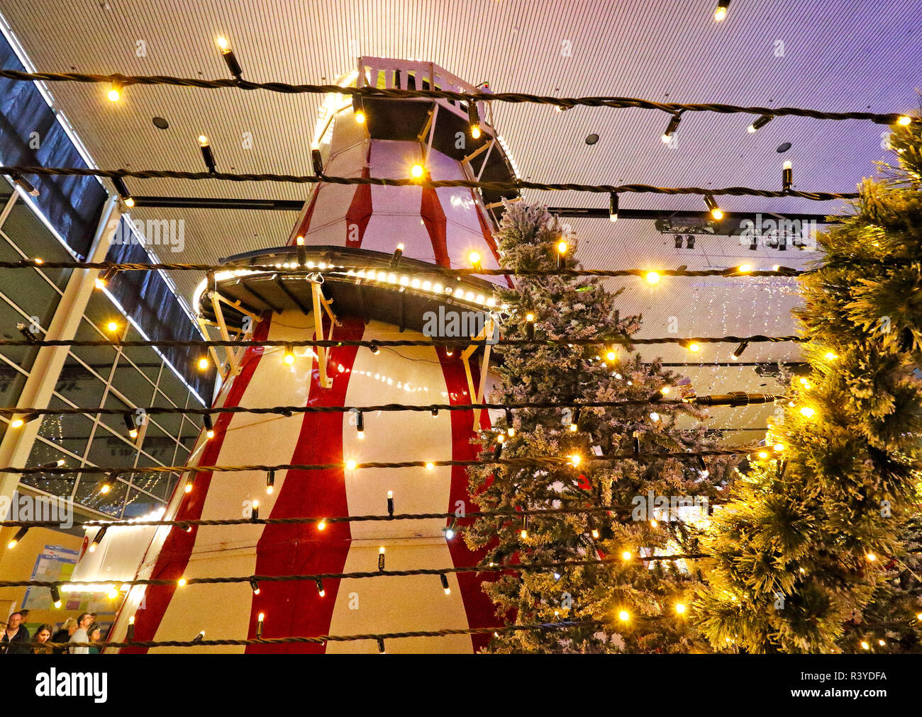 Milton keynes snow centre hi-res stock photography and images - Alamy