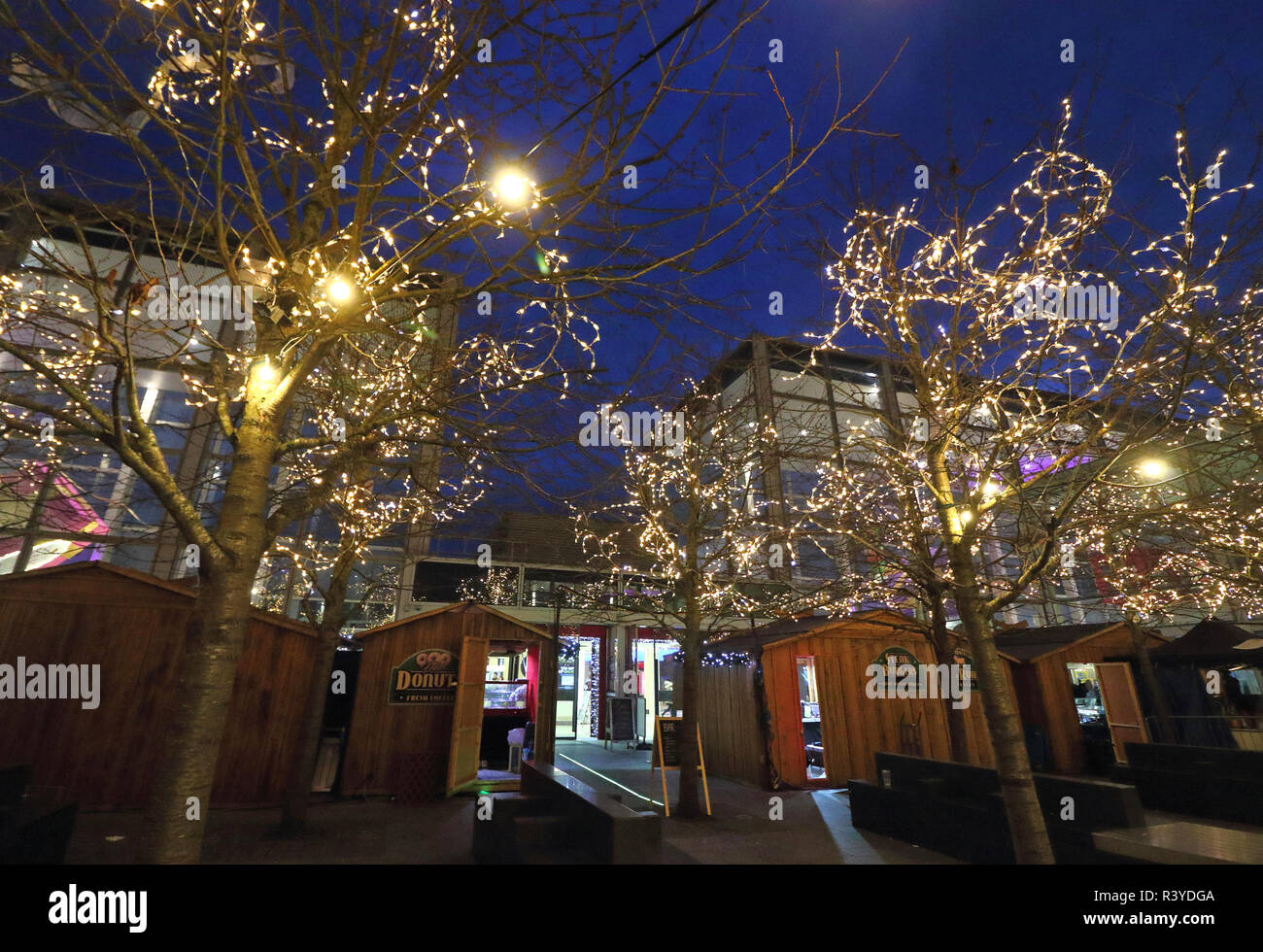 Milton keynes snow centre hi-res stock photography and images - Alamy