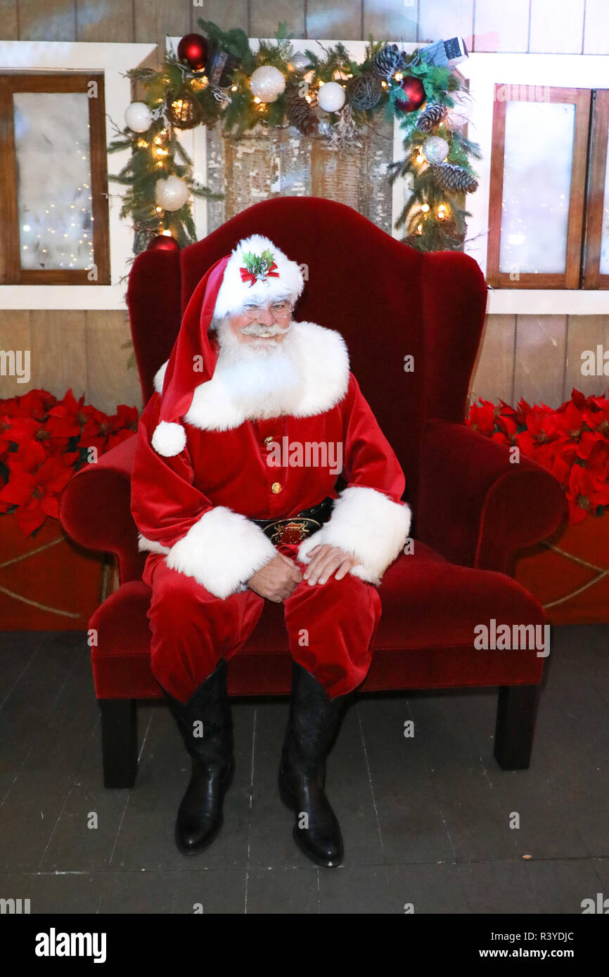 Los Angeles, California, USA. 23rd November, 2018. Santa Claus attends ...