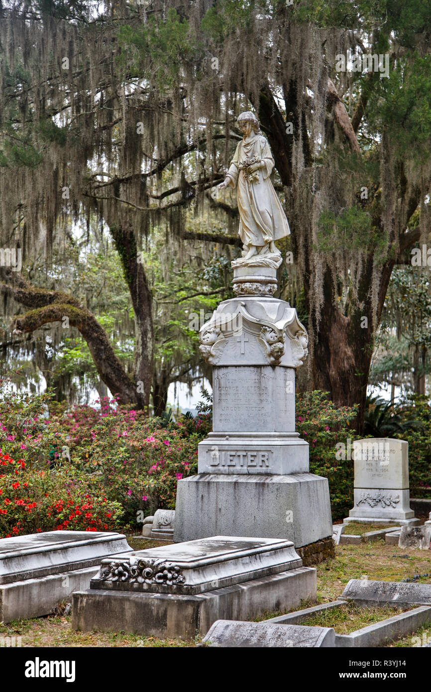 Savannah georgia cemetery hi-res stock photography and images - Alamy