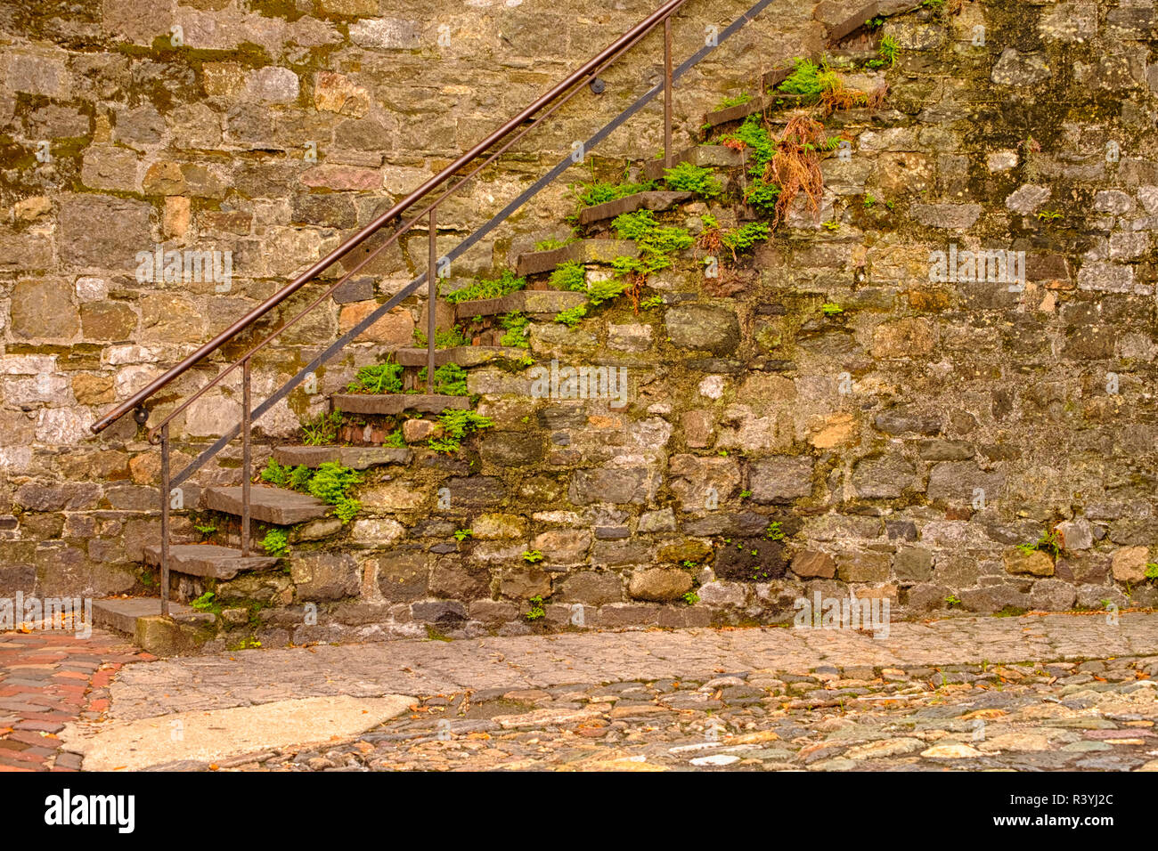 Usa, Georgia, Savannah, staircase to historic River Street from Factors ...