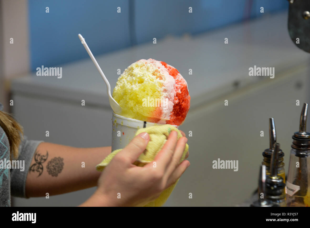 Shave ice kauai hi-res stock photography and images - Alamy
