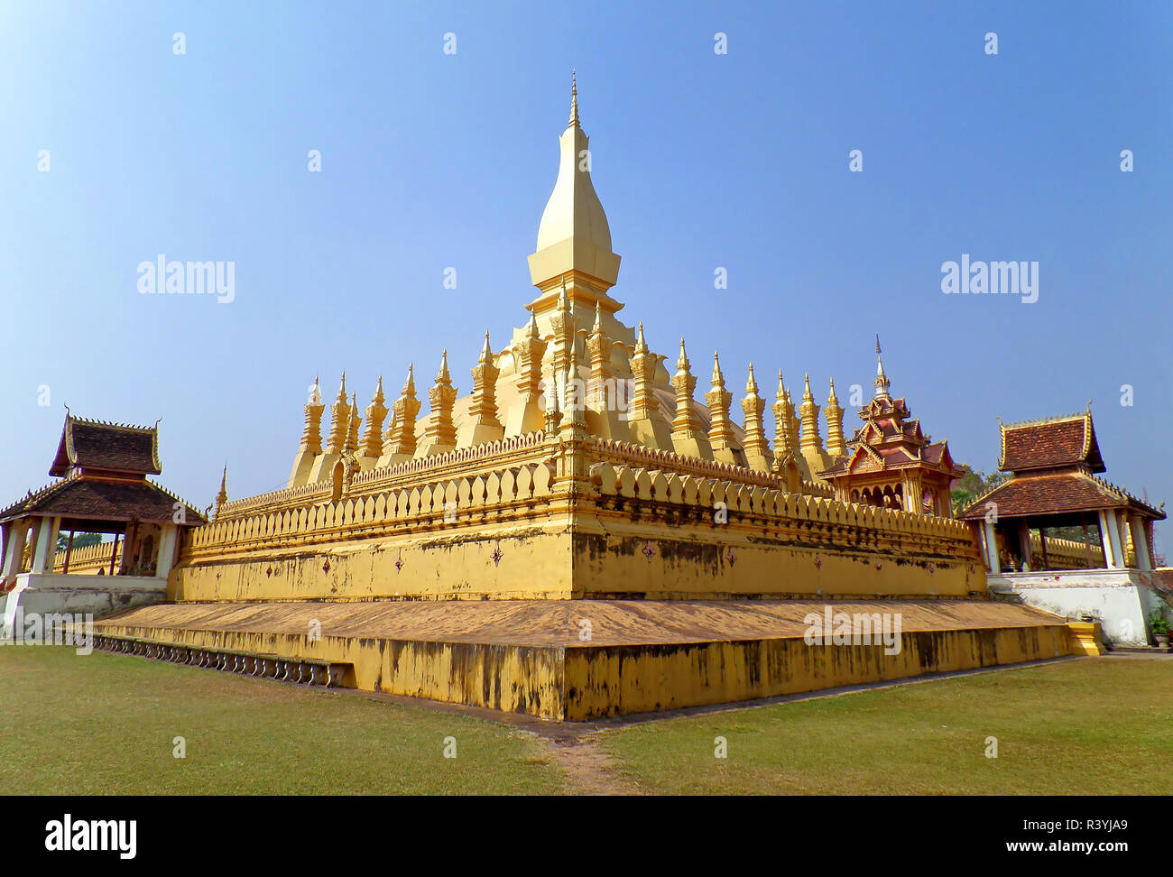 Pha That Luang or Great Stupa, Gold Leaf Covered Buddhist Stupa ...