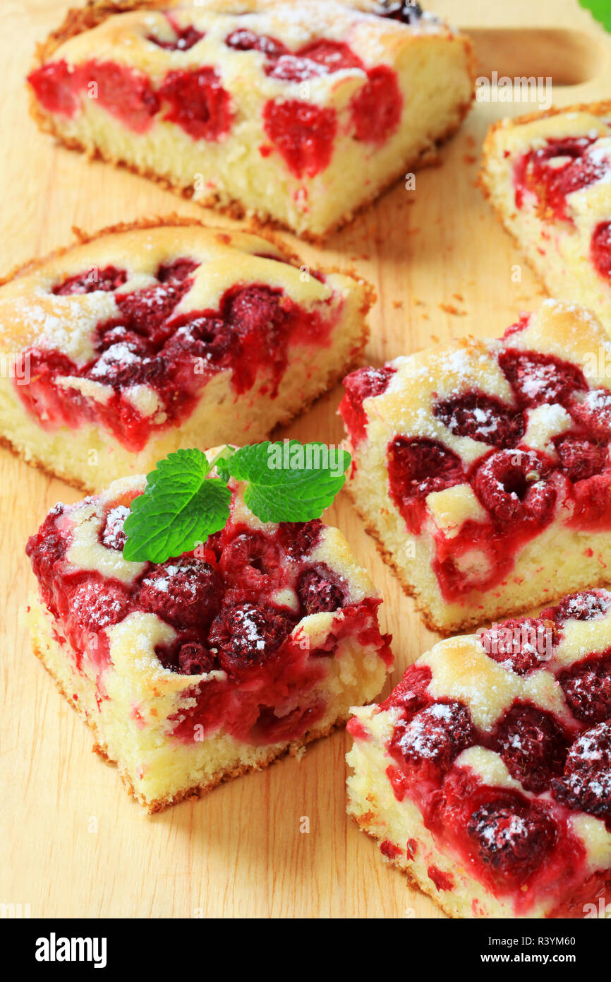 raspberry sponge cake slices Stock Photo - Alamy