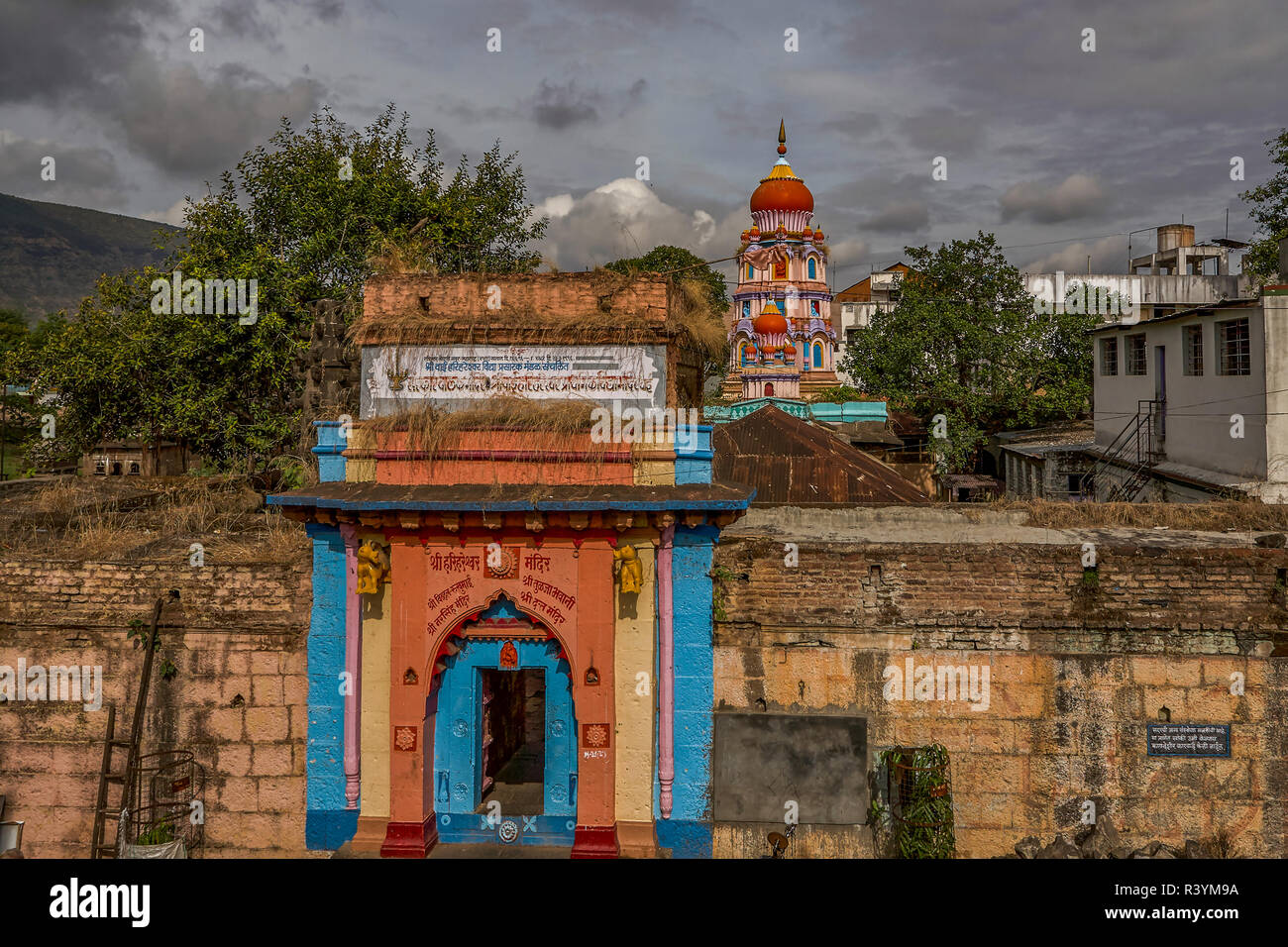 14-Jun-2007-Shree Harihareshwar temple Complex Wai, Maharashtra, India ...