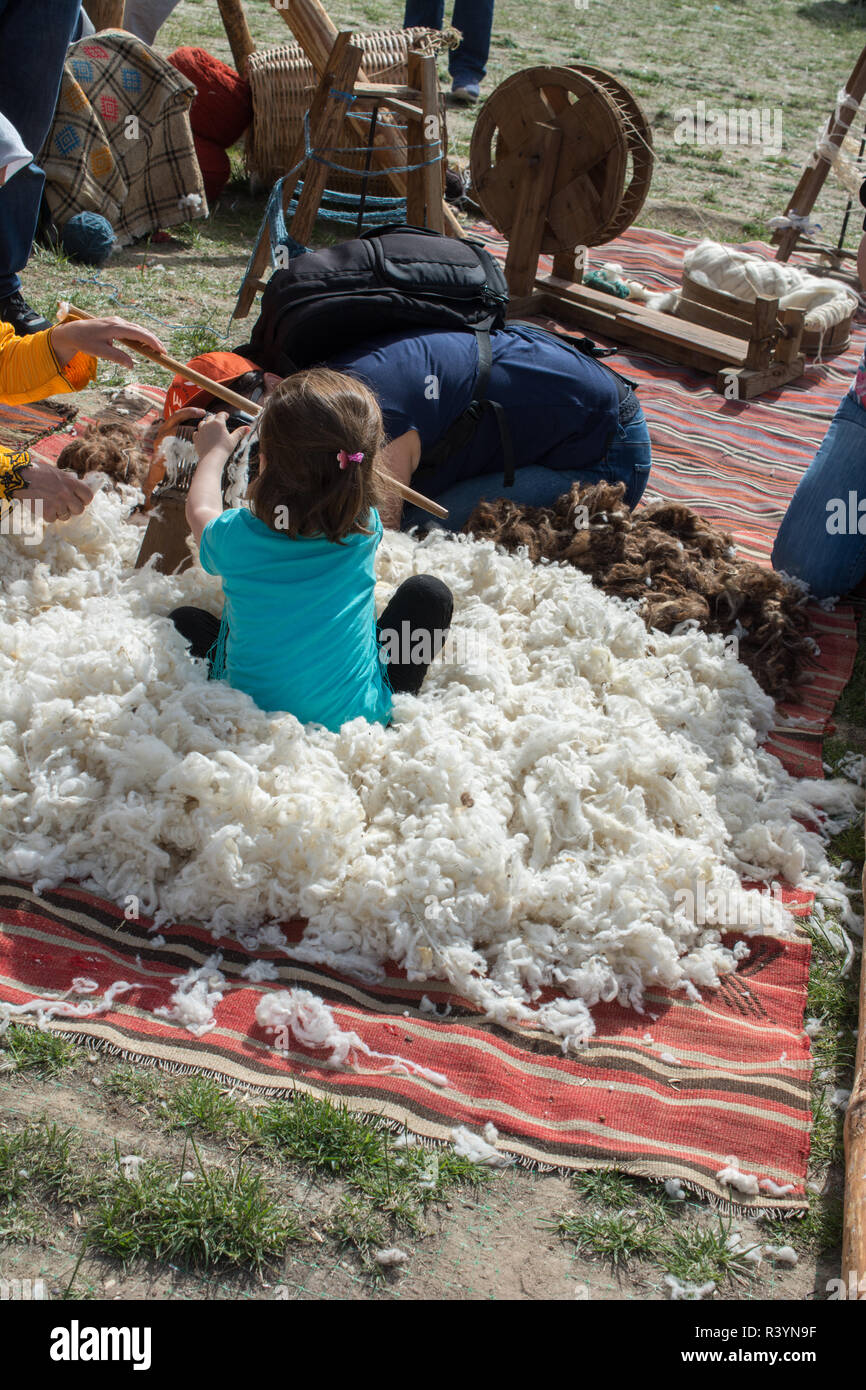 Heap of wool as a texture background Stock Photo - Alamy