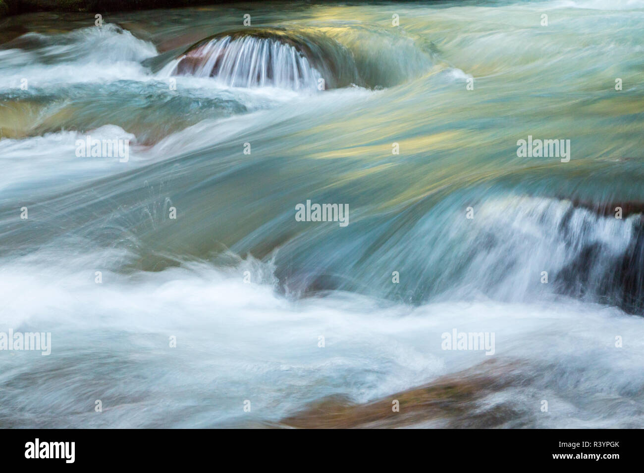 Avalanche gallery hi-res stock photography and images - Alamy