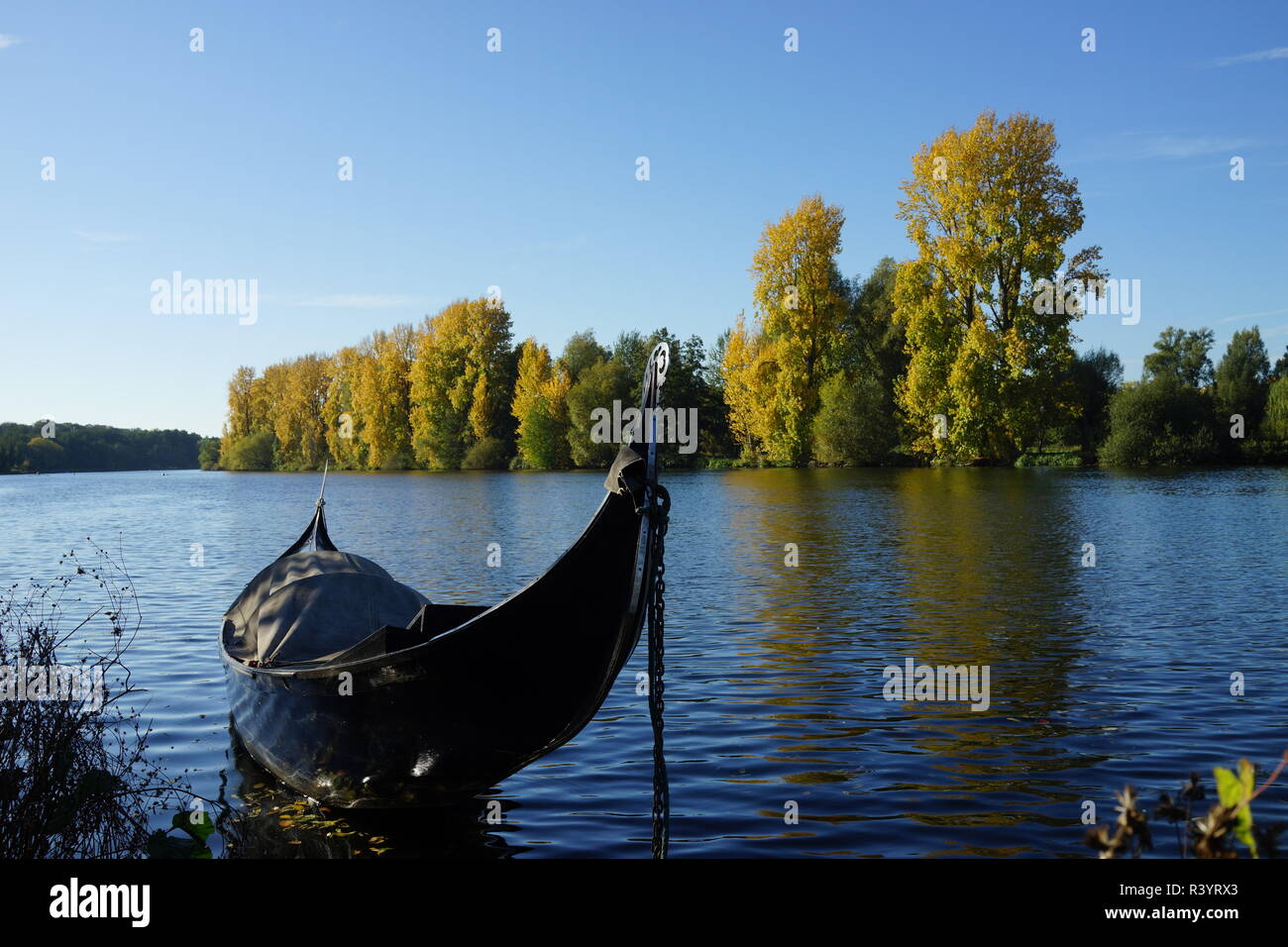 Kanu boat hi-res stock photography and images - Alamy