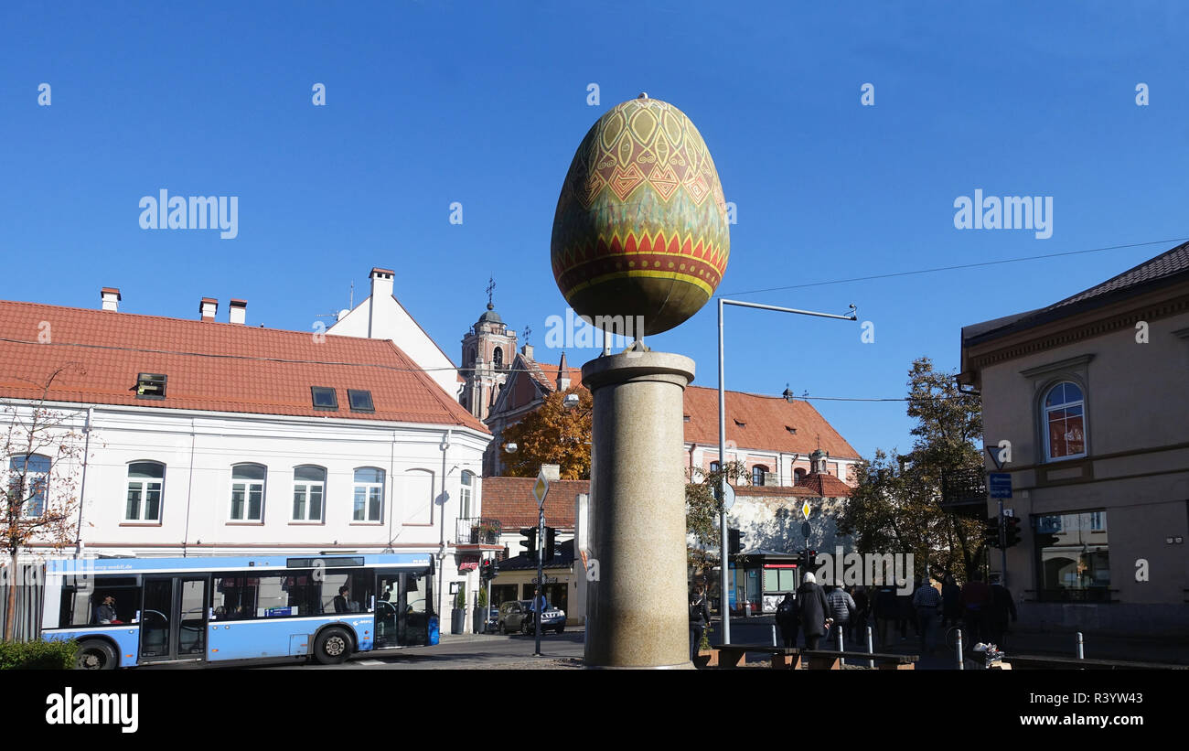 Egg Statue High Resolution Stock Photography and Images - Alamy