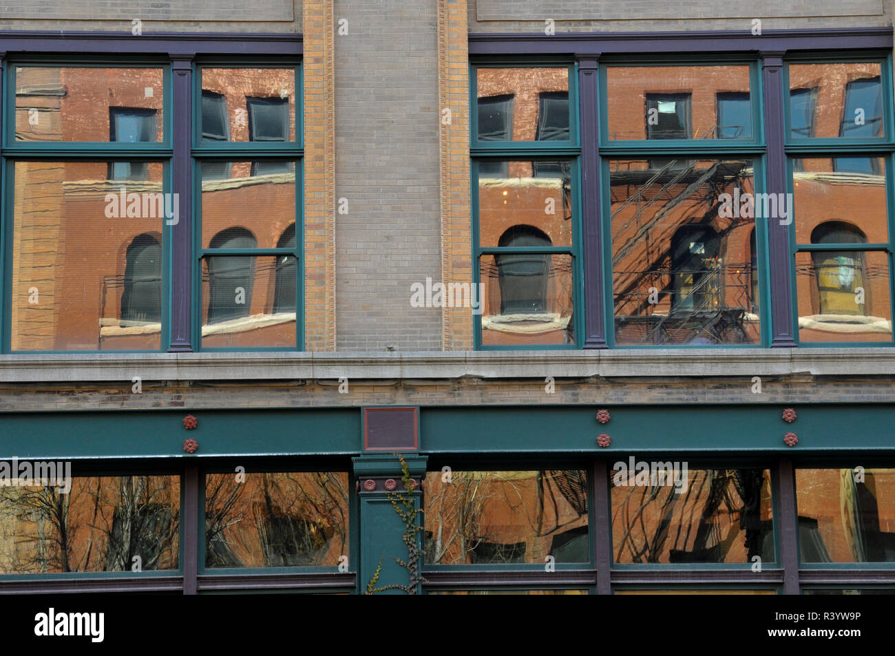 Building facades in Old Market historic district in downtown Omaha ...