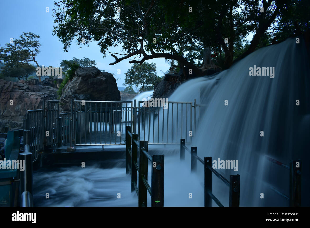 Hogenakkal Falls bathing area Stock Photo - Alamy