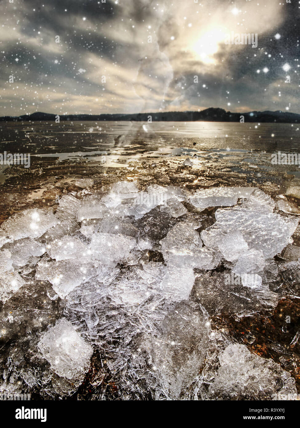 Ice melting in bay. Ice sheets floating on the water pool, sun reflects ...