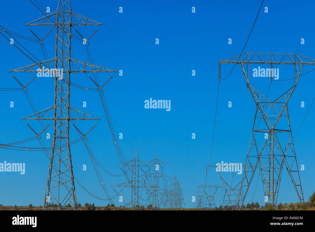 Oregon power lines hi-res stock photography and images - Alamy