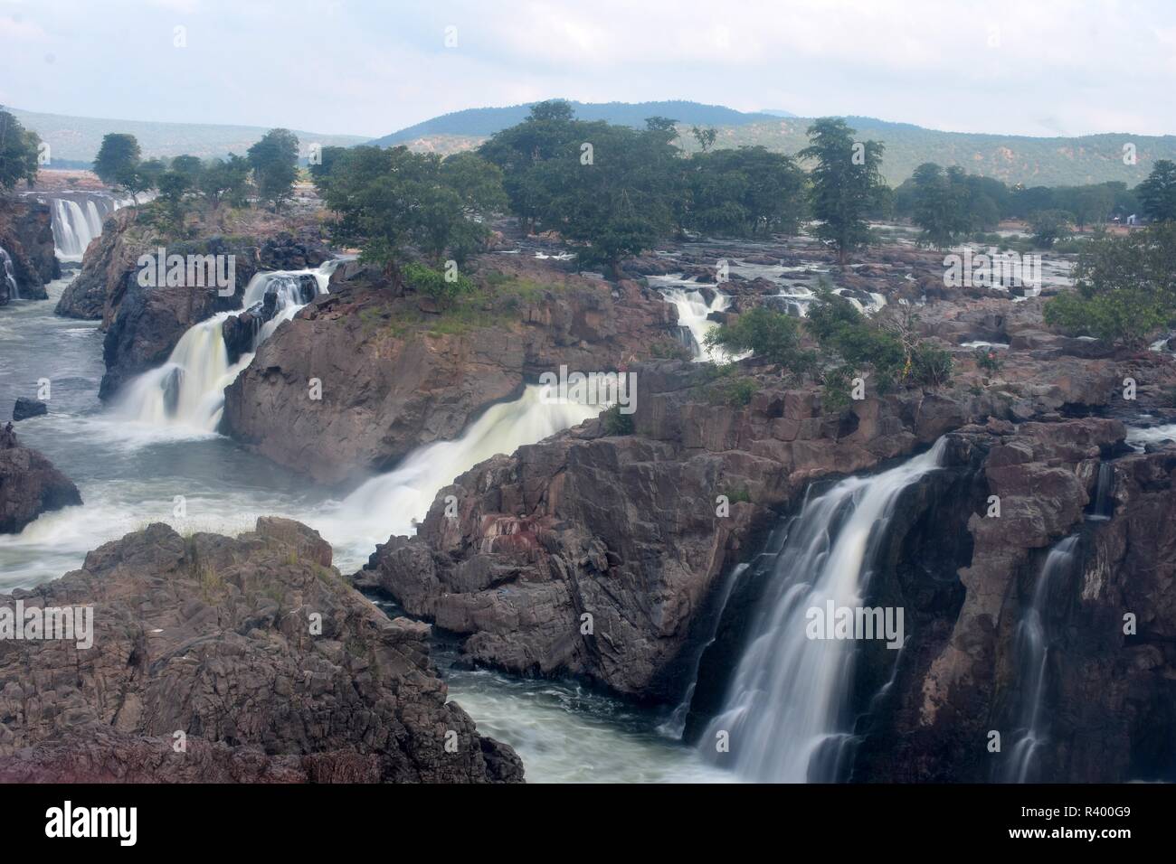 Hogenakkal Water Falls Full View Stock Photo - Alamy
