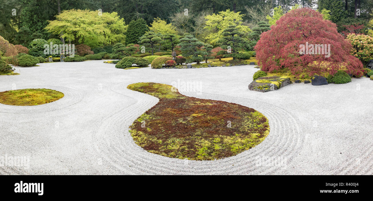 Portland Japanese Garden, Oregon Stock Photo - Alamy