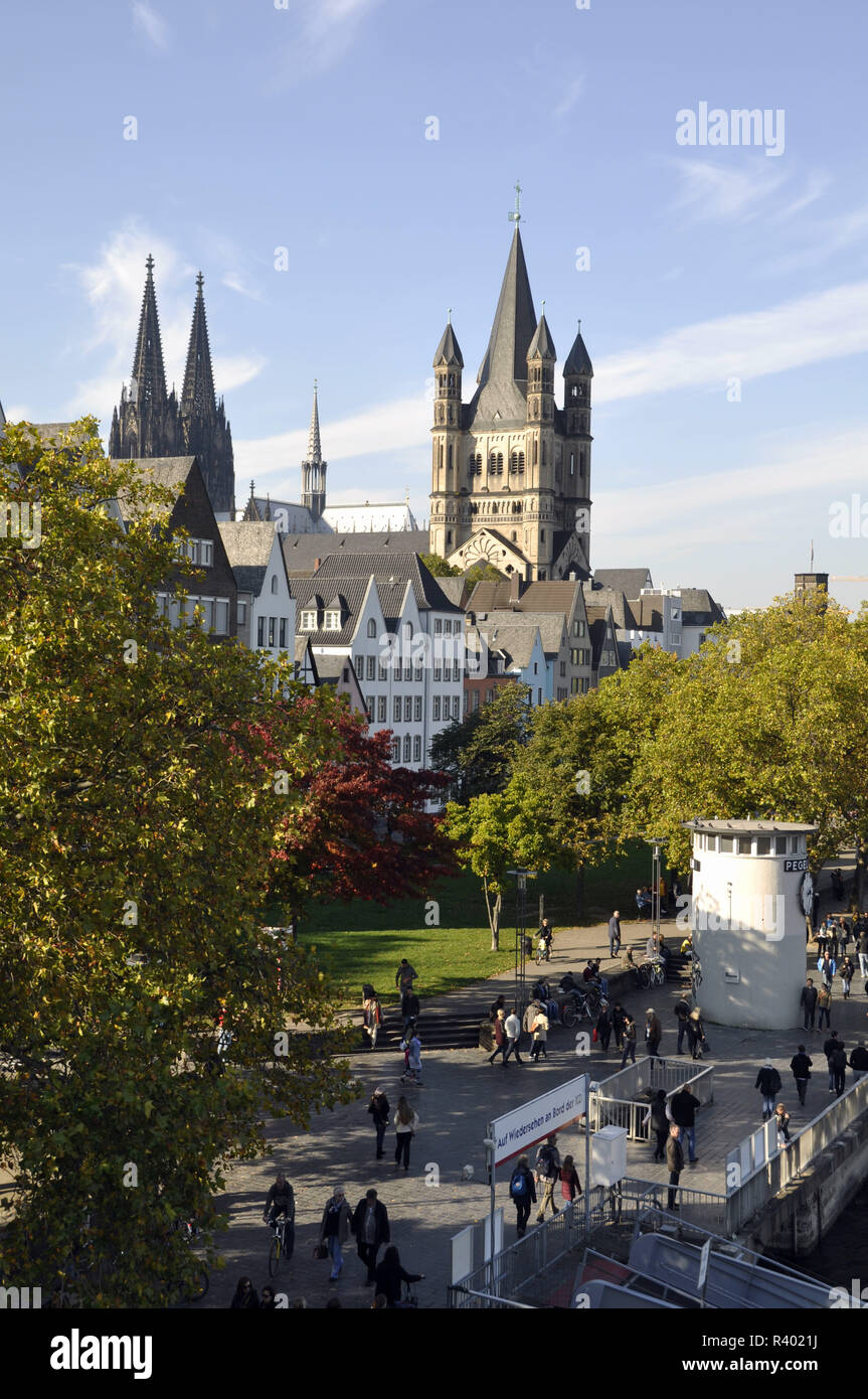 old town of cologne Stock Photo - Alamy