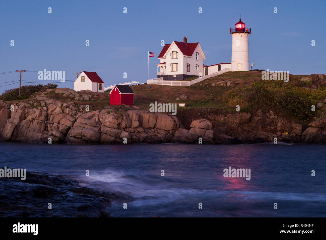 USA, Maine, York, Nubble Light Lighthouse at dusk Stock Photo - Alamy