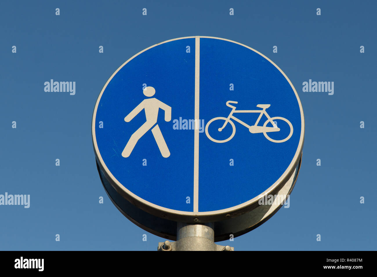 Pedestrian cyclist sign Stock Photo - Alamy