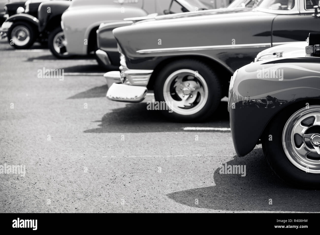 Row of classic cars hi-res stock photography and images - Alamy