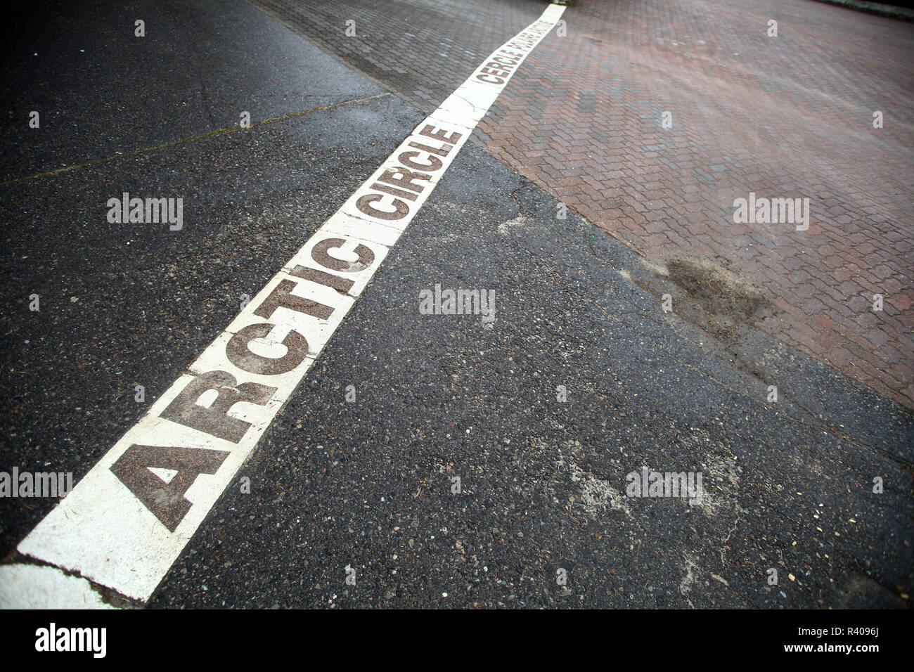 Arctic circle finland sign hi-res stock photography and images - Alamy