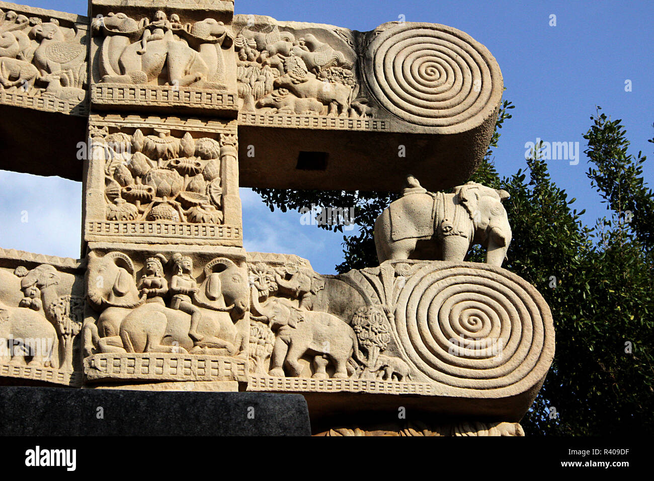 Gateway Pillar Top, Sanchi Stock Photo - Alamy