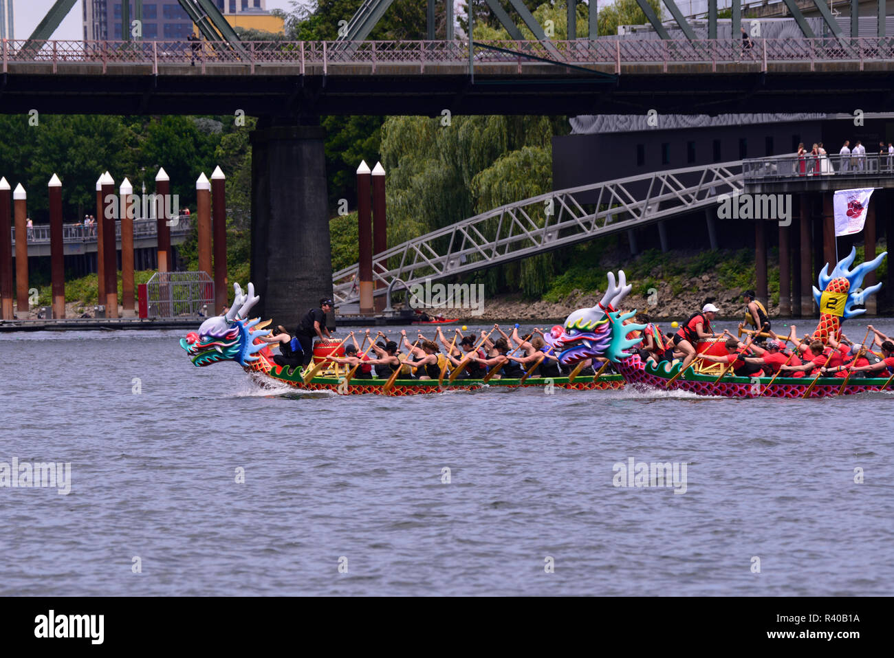 Usa oregon portland dragon boat hi-res stock photography and images - Alamy