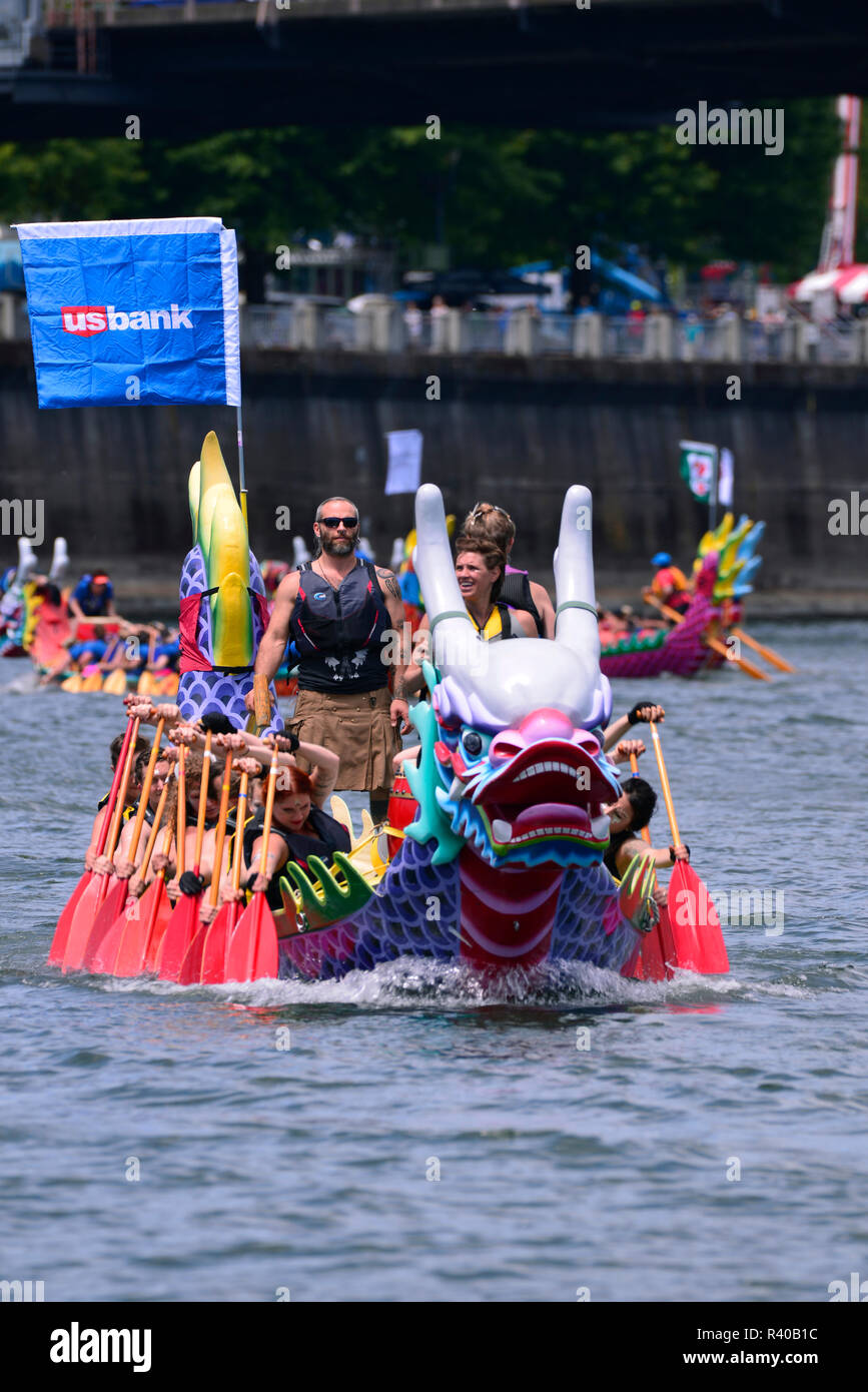 Usa oregon portland dragon boat hi-res stock photography and images - Alamy