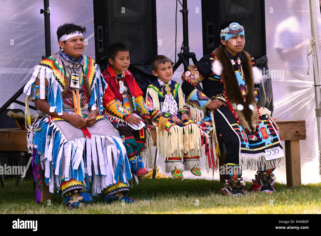 Native american indian teen boy hi-res stock photography and images - Alamy