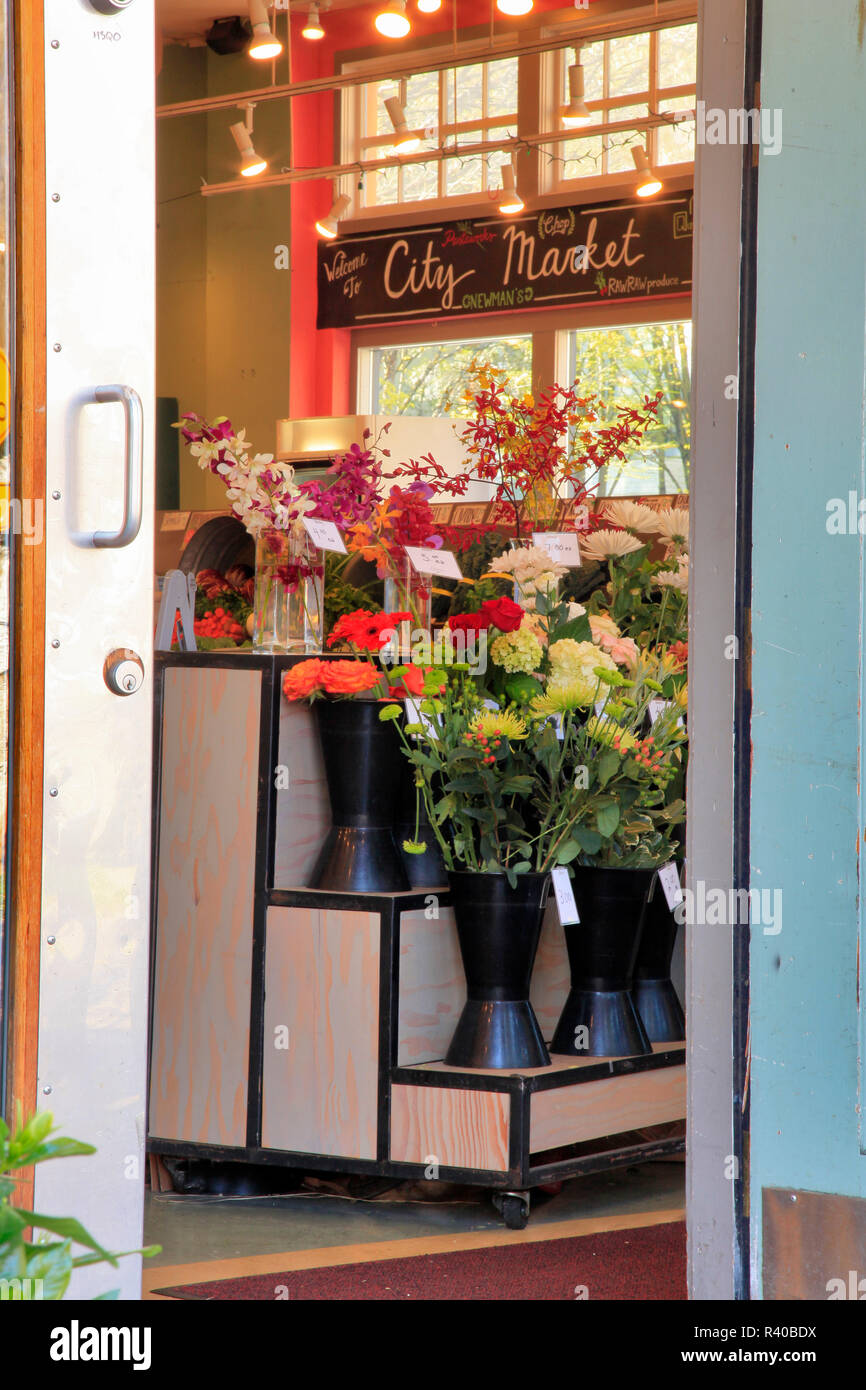 Portland oregon food market hi-res stock photography and images - Alamy