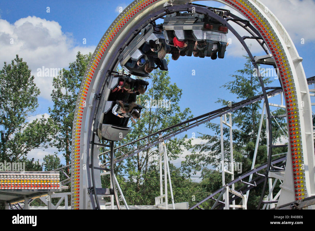 USA, Oregon, Portland. People on ride at Oaks Amusement Park. Credit as ...