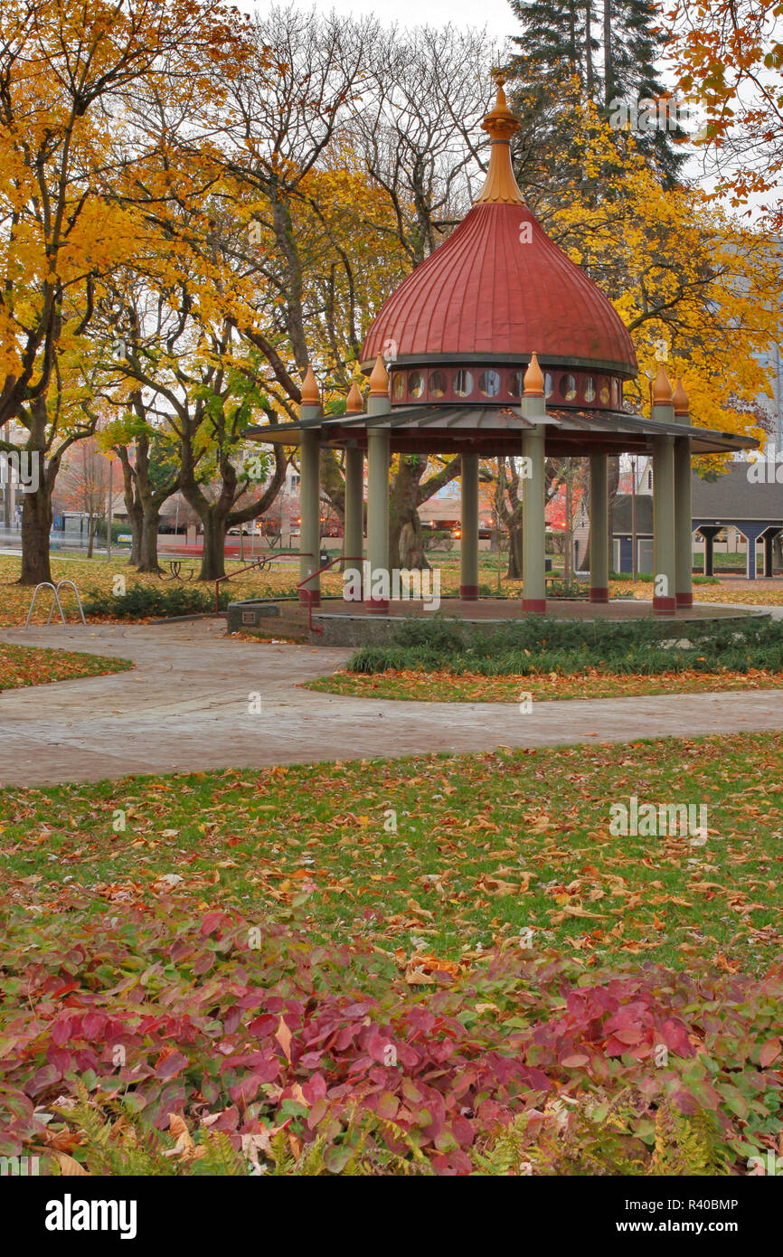 USA, Oregon, Portland. Historic landmark of The Hill Building Dome in ...