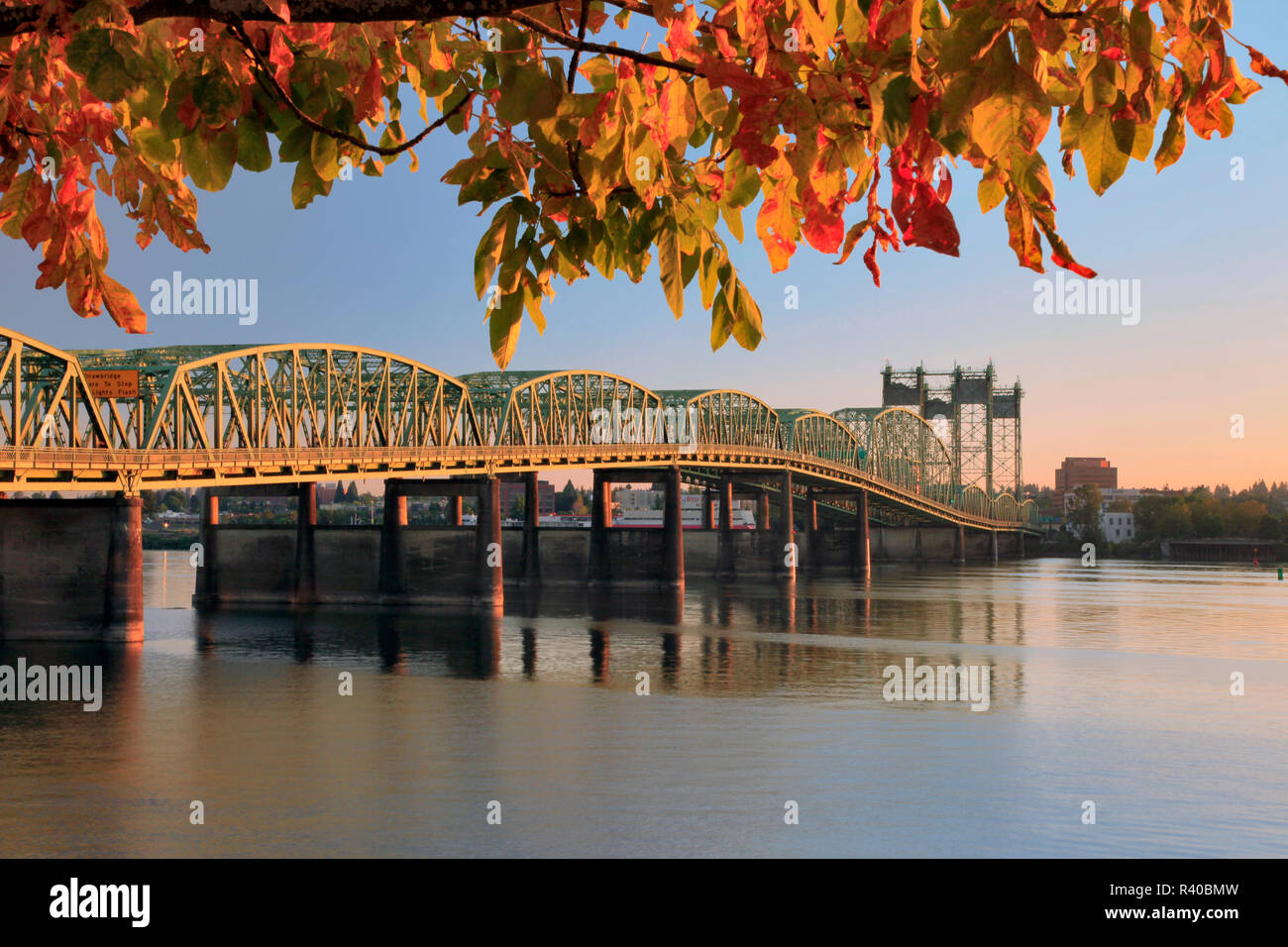 Columbia river interstate bridge hi-res stock photography and images ...