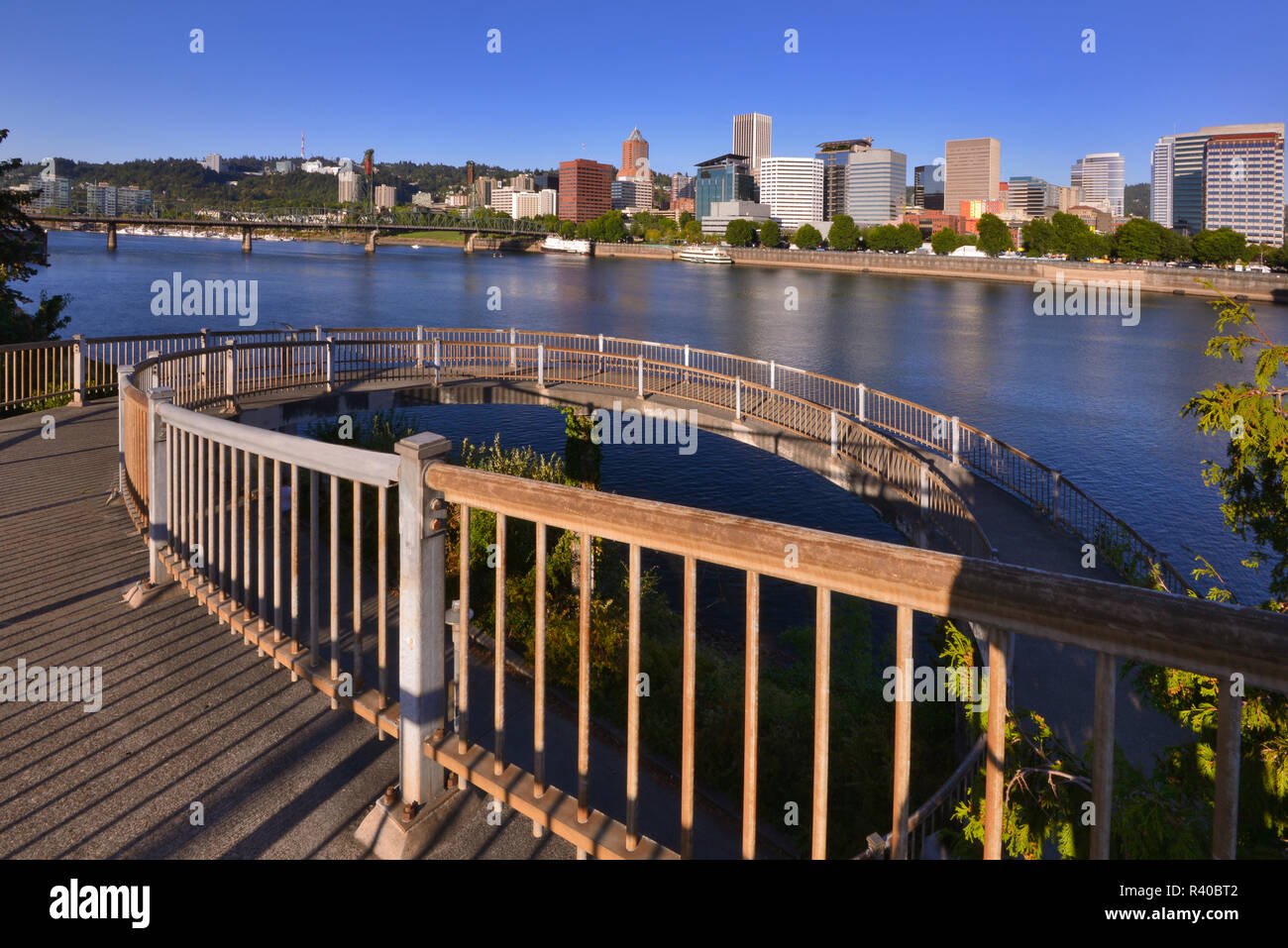 Vera katz eastbank esplanade hi-res stock photography and images - Alamy