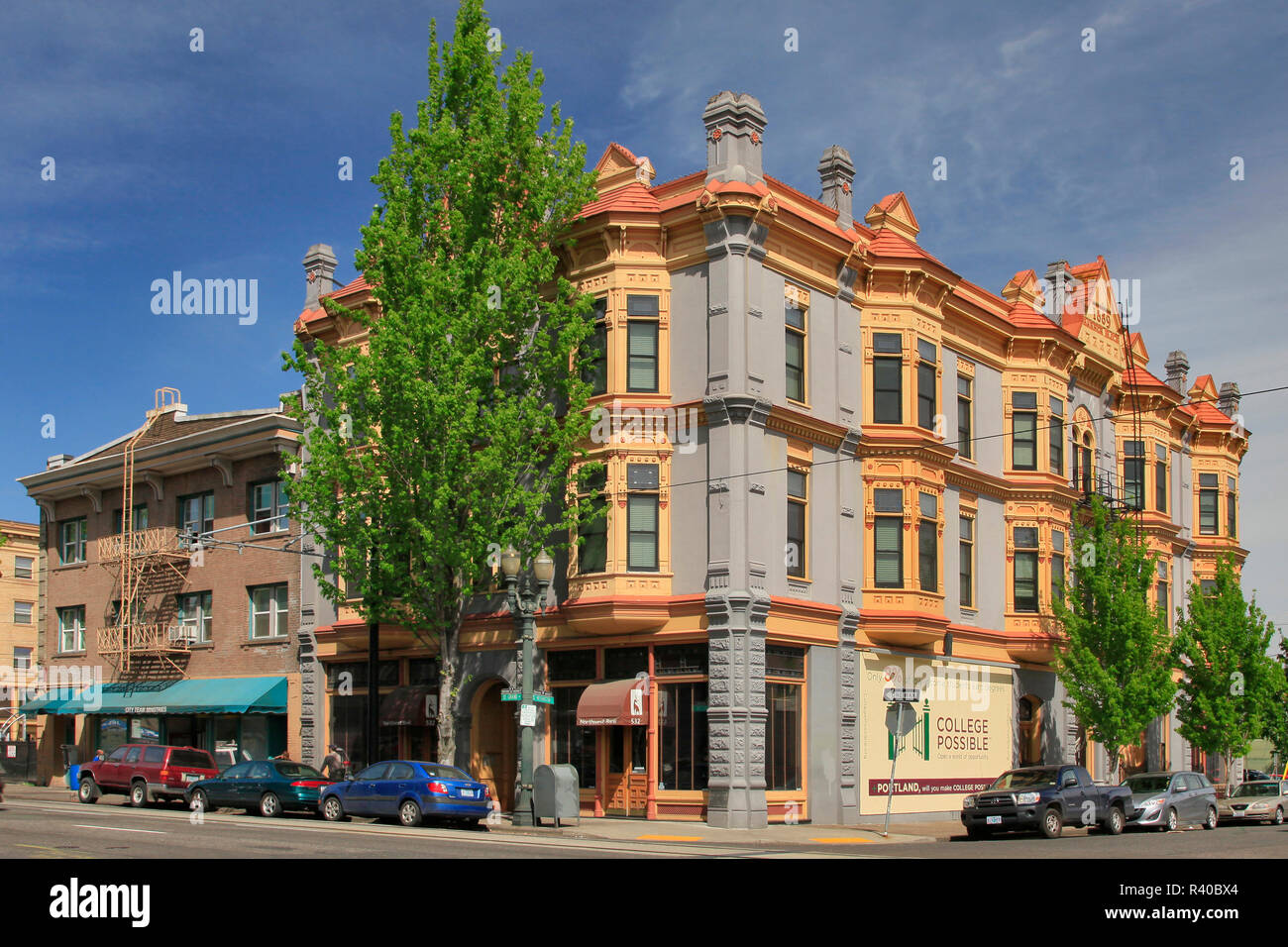 Portland usa victorian building hi-res stock photography and images - Alamy